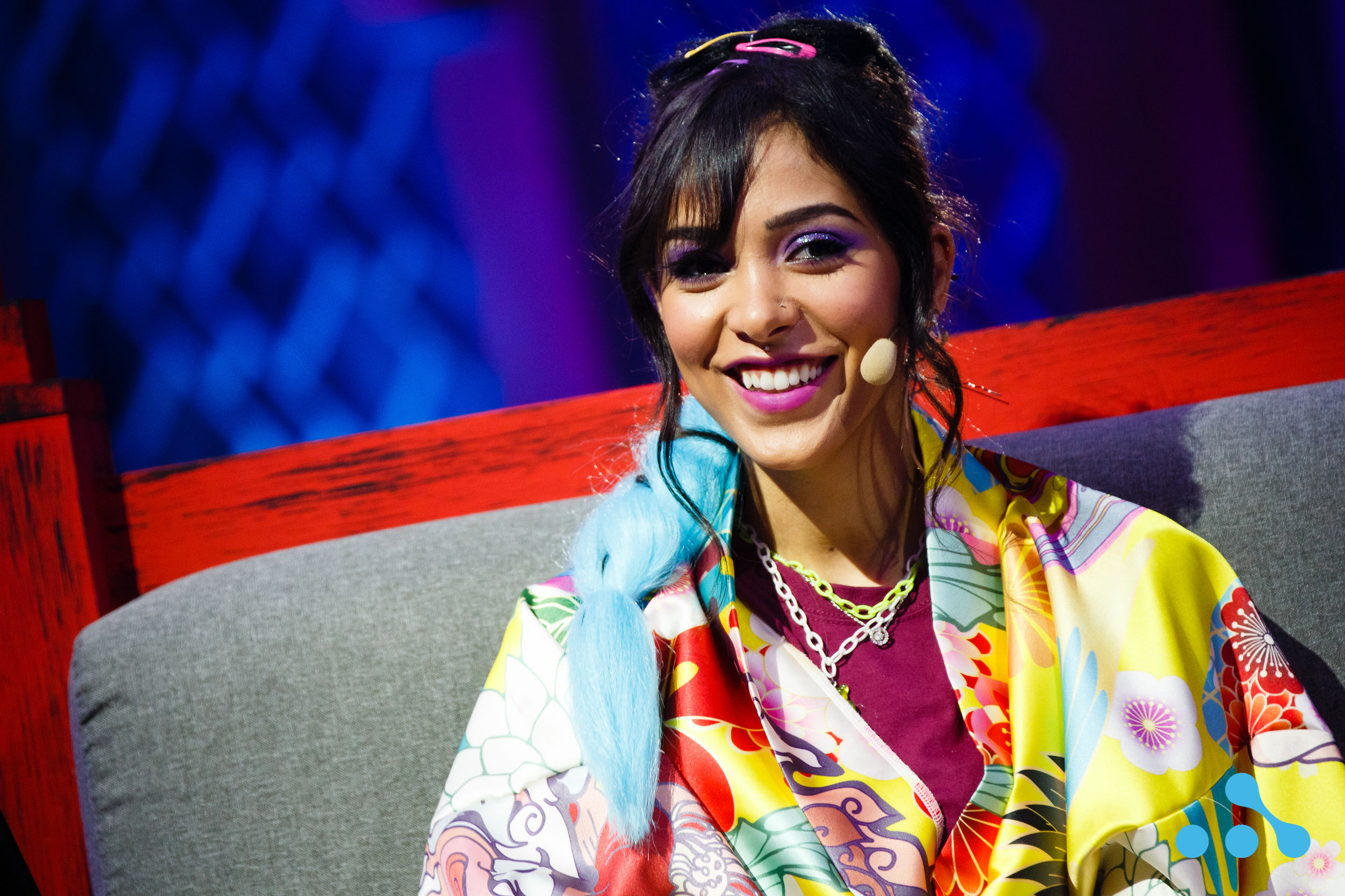 อีฟี่ คือใคร นักวิเคราะห์ที่กำลังได้รับความสนใจ